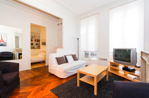 17 Rue de Berri - 8 arr - €1895 - Go to Paris - Classic Travel Group